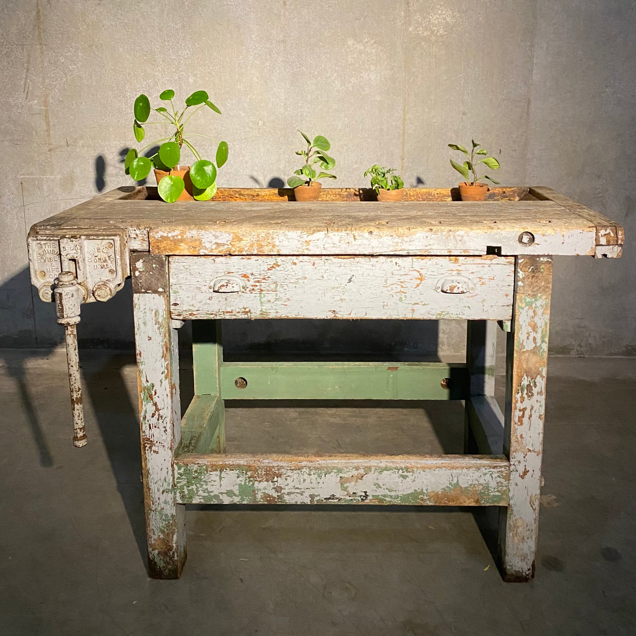 1920 Industrial Wooden Work Carpenters Bench