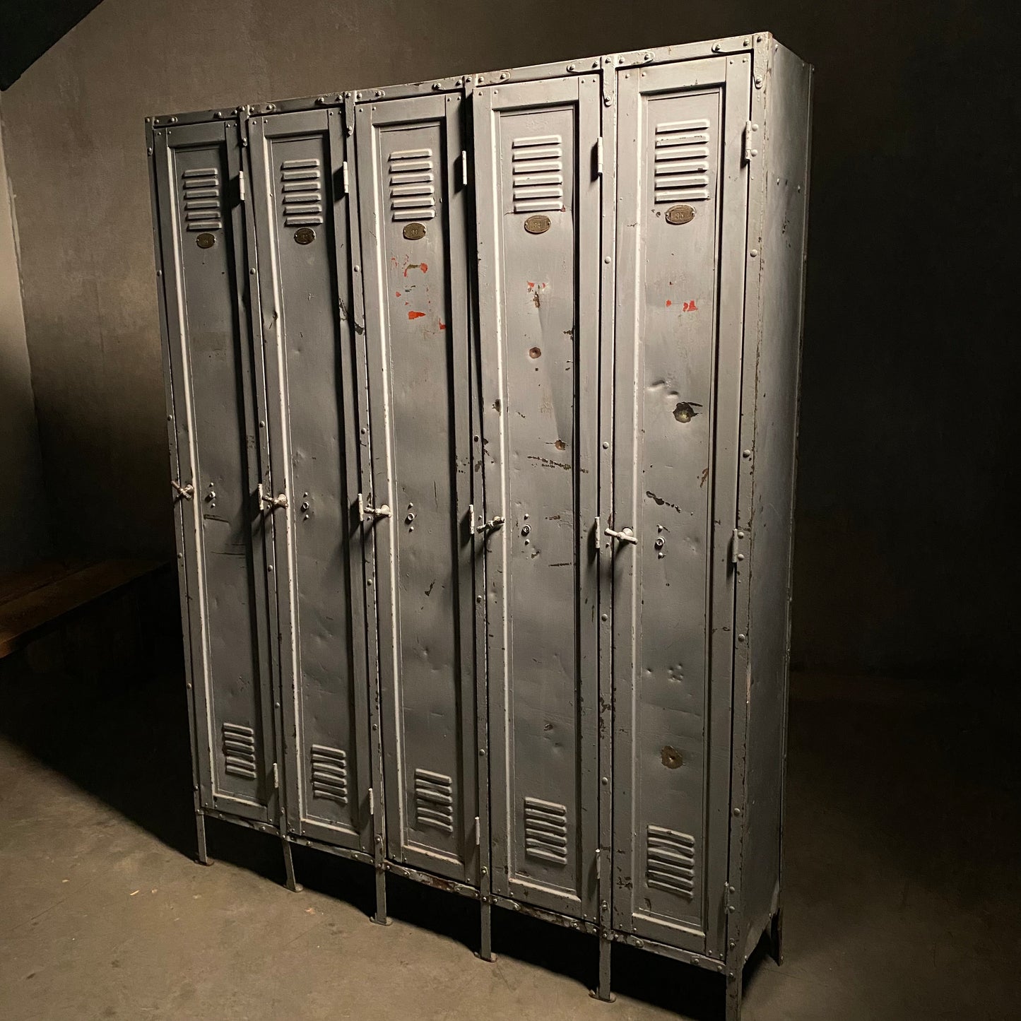 1920 FACTORY GRADE industrial lockers