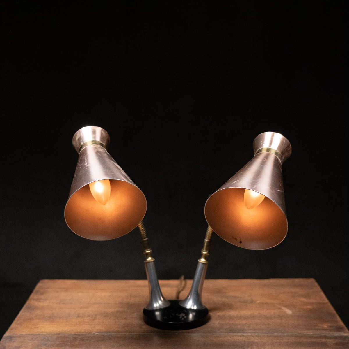 MCM Double headed copper desk lamp – Scott Landon Antiques and Interiors